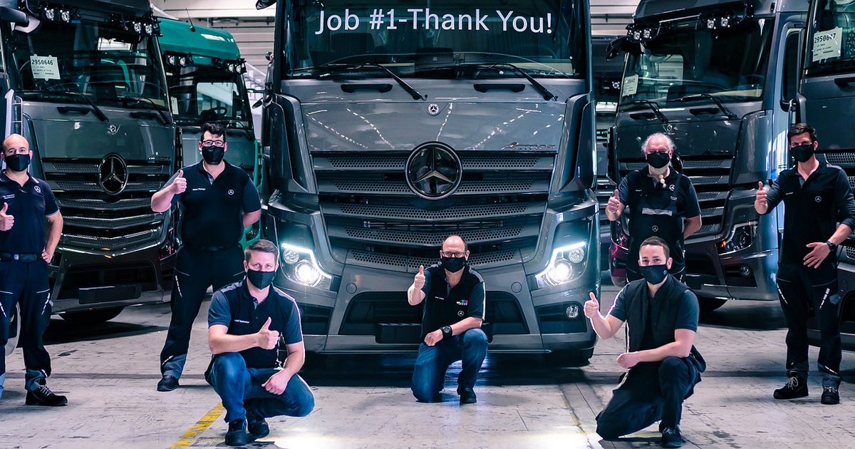 Mercedes-Benz Actros Edition 2 – The first of 400 Highway Stars is ...