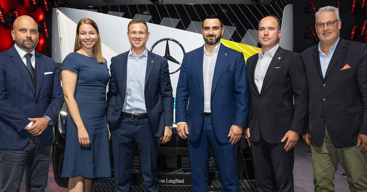 Mercedes-Benz Trucks and Hegelmann Group sign Letter of Intent: Order ...